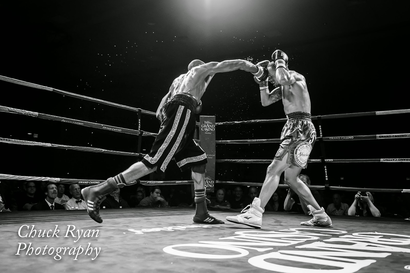CIIcanoe...: Boxing: Hinckley Grand Casino's Grand Friday Night Fights
