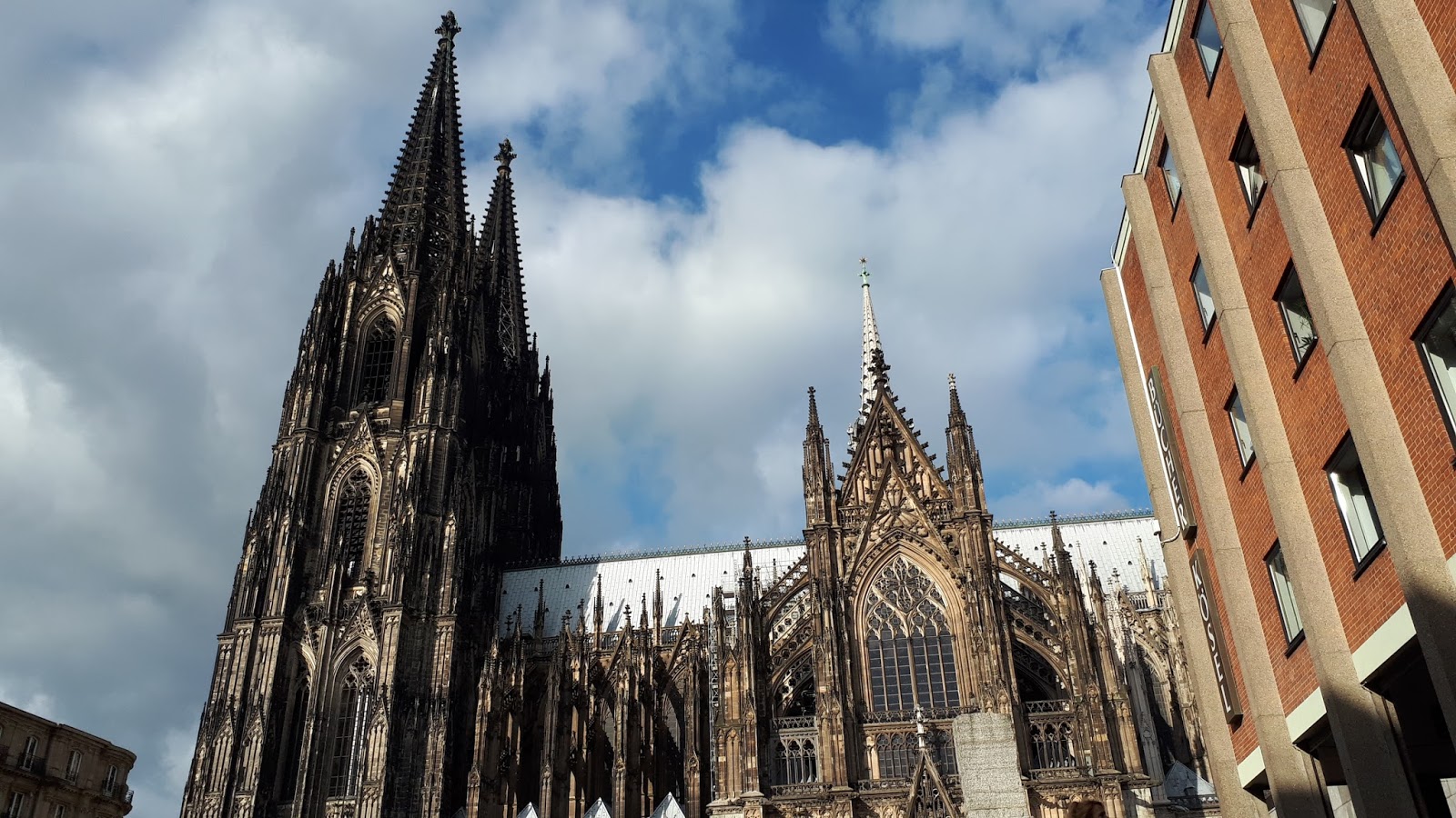 The Journey Of Chimin: Menikmati Keindahan Kota Koln Dalam Waktu ...