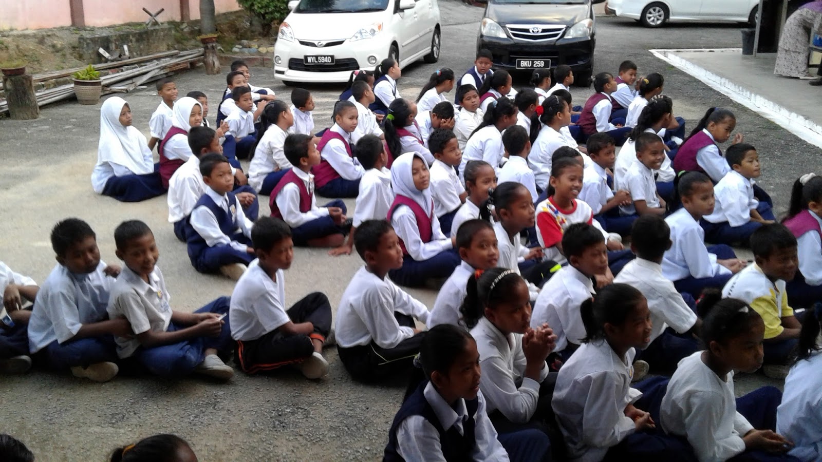 Sekolah Kebangsaan Tun Abdul Razak: Bacaan Pagi 10/3/17 : Kad bulatan ...