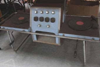 DAILY DIGGERS: Ron Diggins and his Diggola