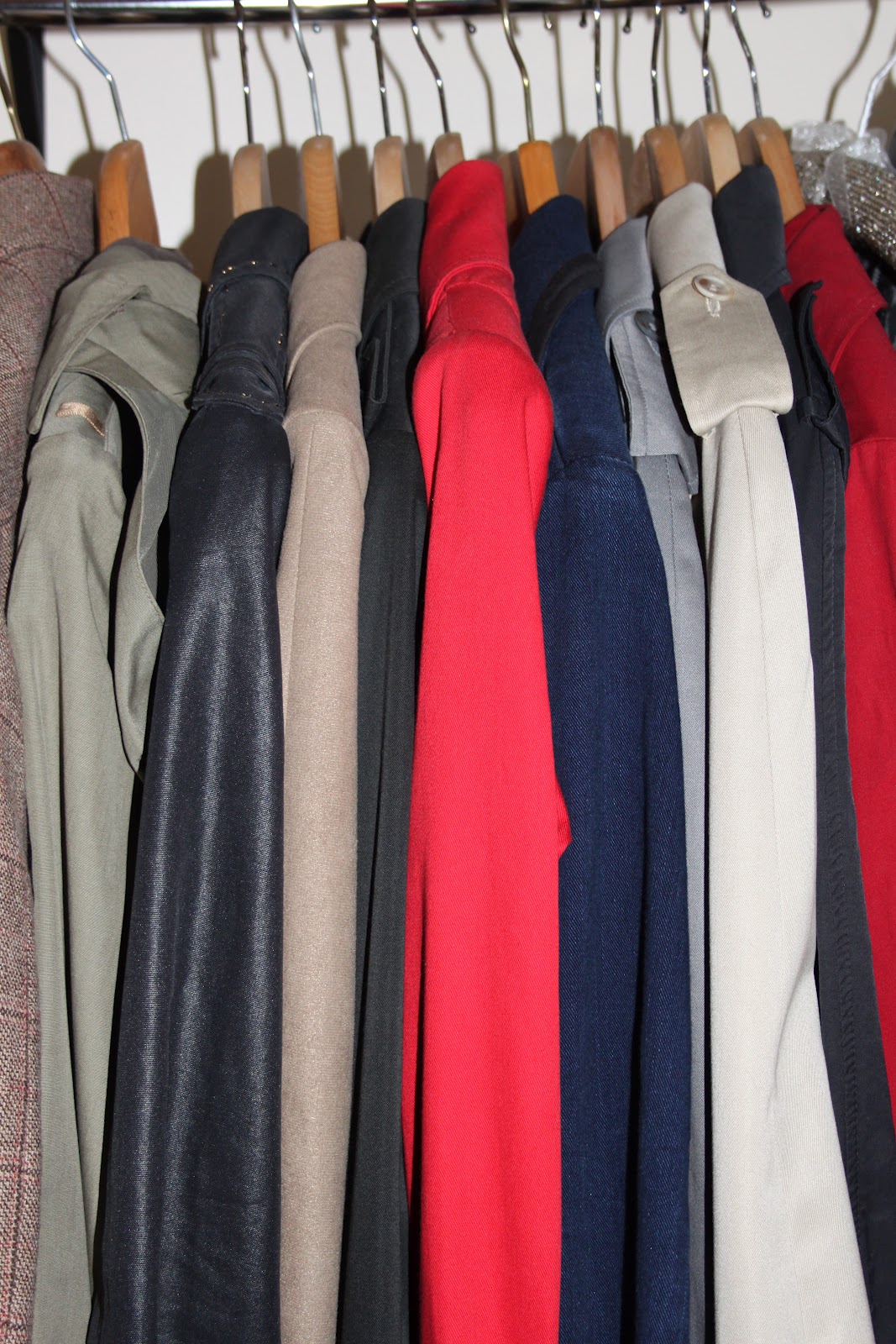 Leona's Make, Do and Mend: Raincoat Revamp!......... Do it like Audrey