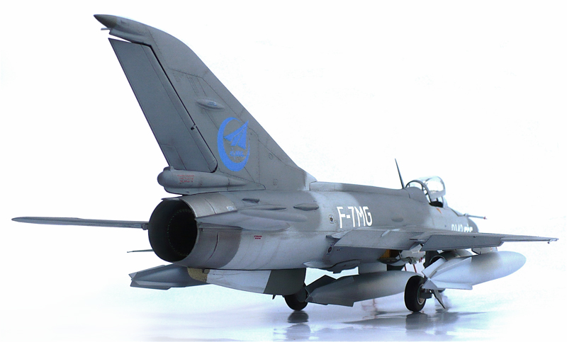 The Great Canadian Model Builders Web Page!: Chengdu Jian-7