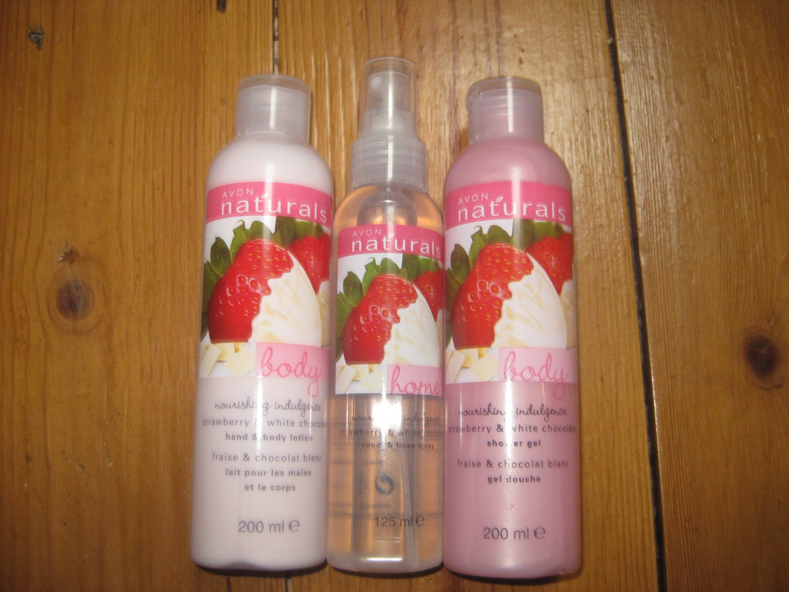 Viva La Beauty: Avon Naturals Strawberry and White Chocolate