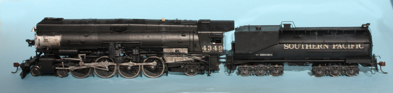 modeling the SP: The SP 4-8-2 from Athearn