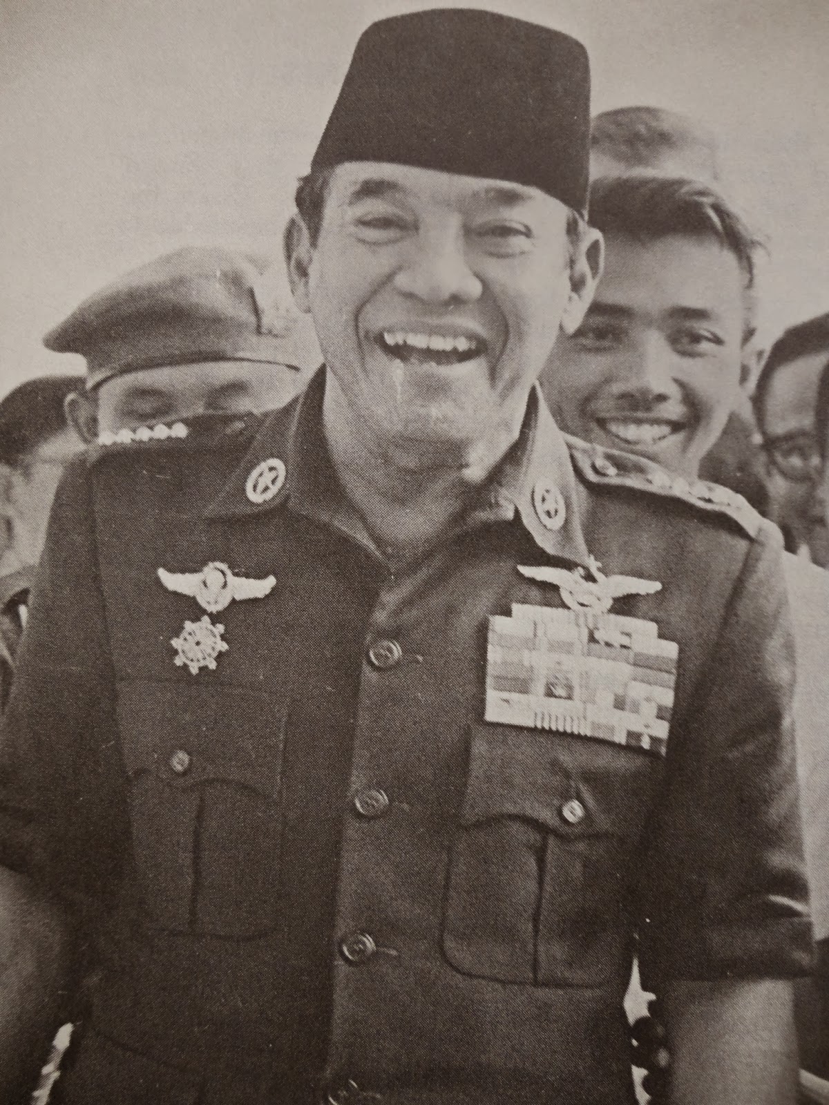 SUSTAINABLE LIVING INSTITUTE (SAVE): SUKARNO, THE FALLEN HERO