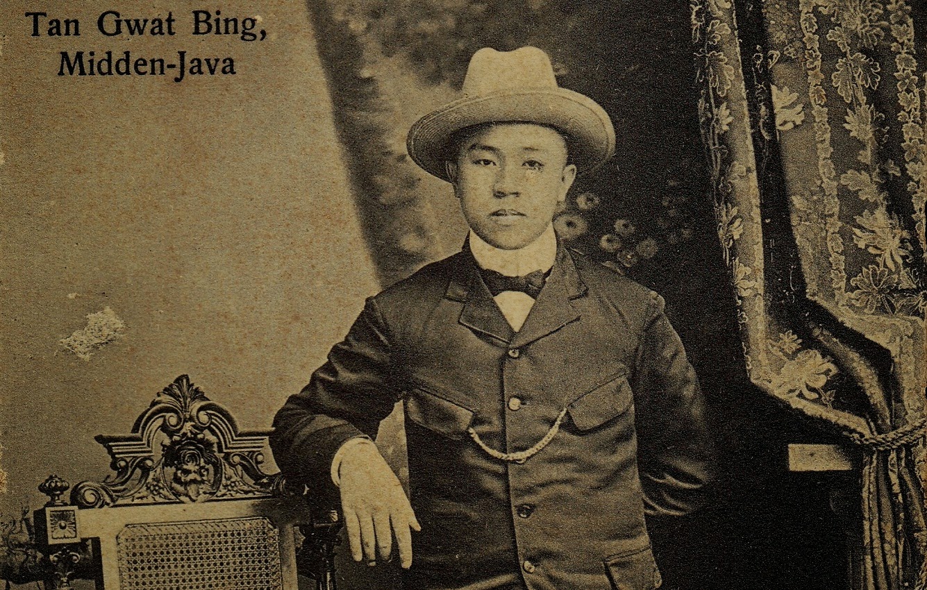 PATINA CINA PERANAKAN: PERANAKAN POSTCARD TAN GWAT BING