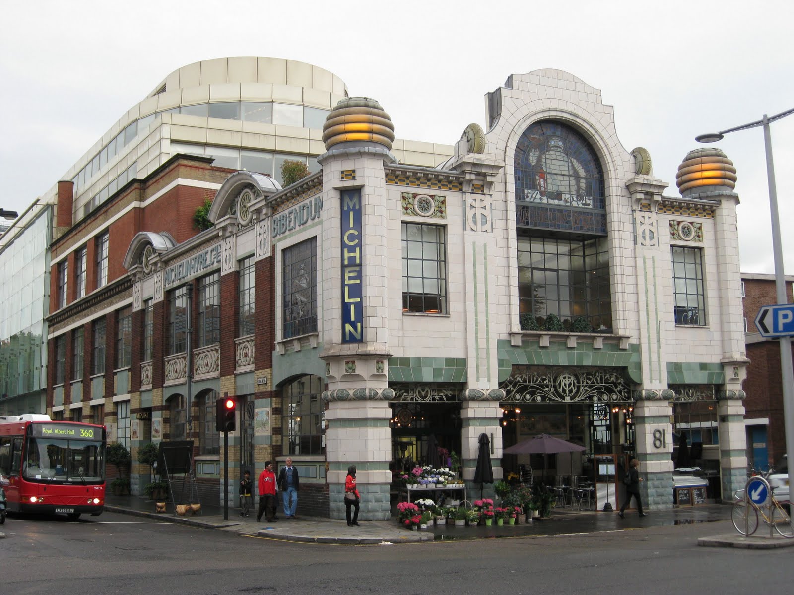 Shadows & Light: Bibendum