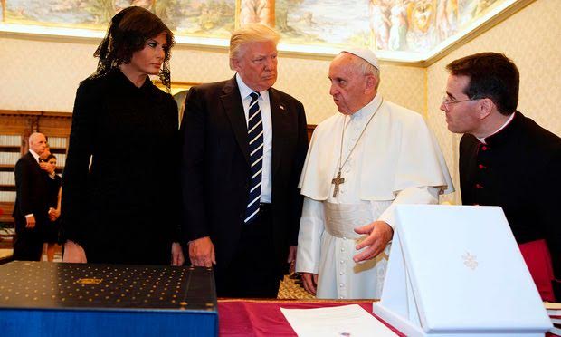 Photo of Ivanka and Melania Trump meeting Pope Francis with their heads ...