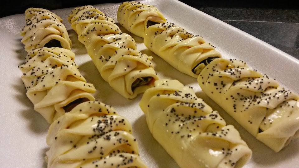 Pateriya Pie [patra/patta leaves] (RAMADAN SAVOURY) - Spicy Fusion Kitchen