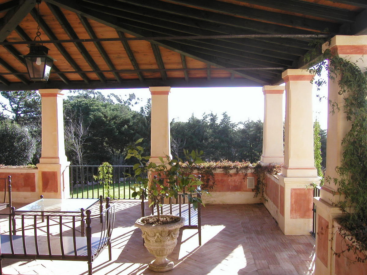 Thiago Braddell Arquitectura, Lda: Alpendres