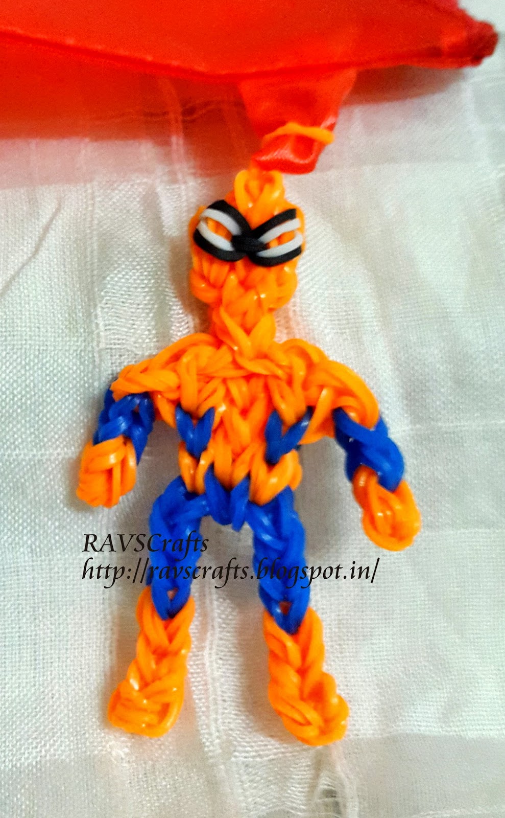 RAVSCrafts: SPIDER MAN - LOOM BAND CHARM