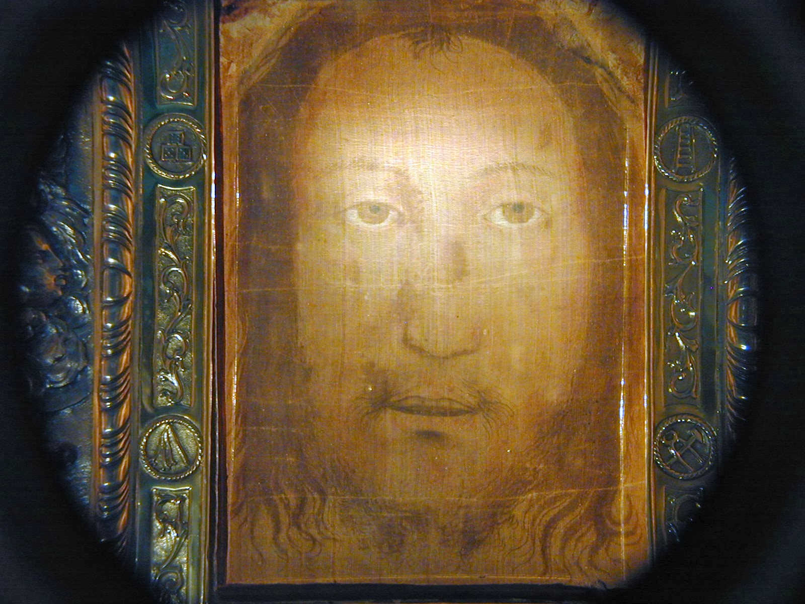 Holy Face of Manoppello: His Gaze Heals Us