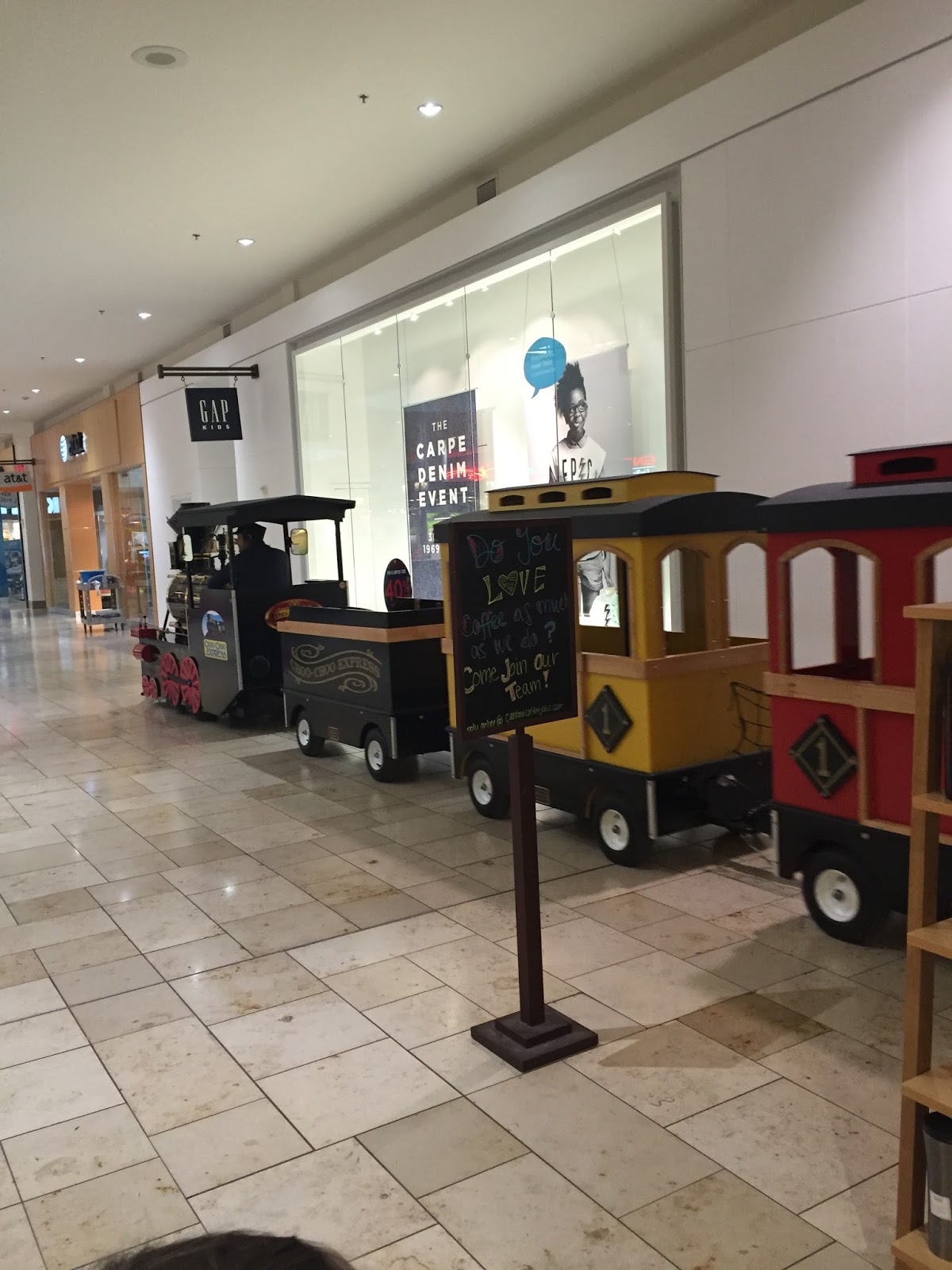 MINNESOTA BABY: New indoor play-area at eden prairie center.