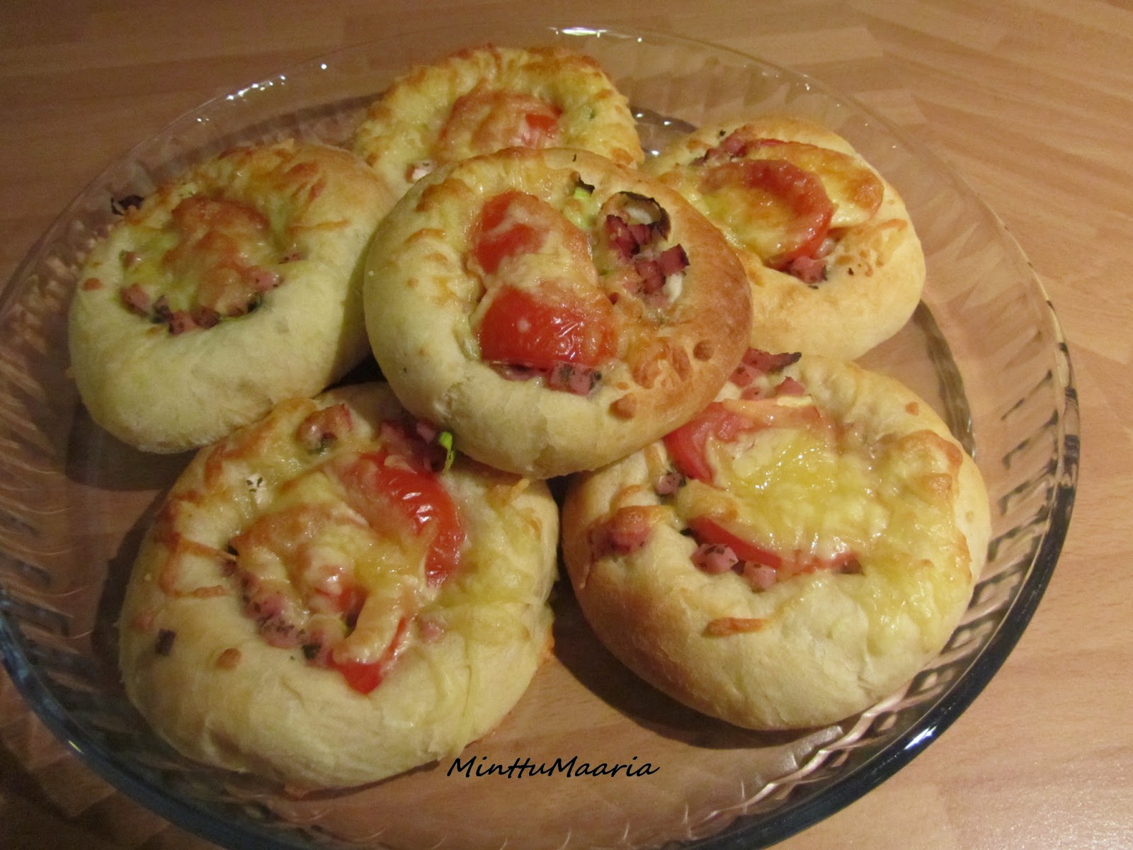 MinttuMaarian leipomukset: Pikkupizzat