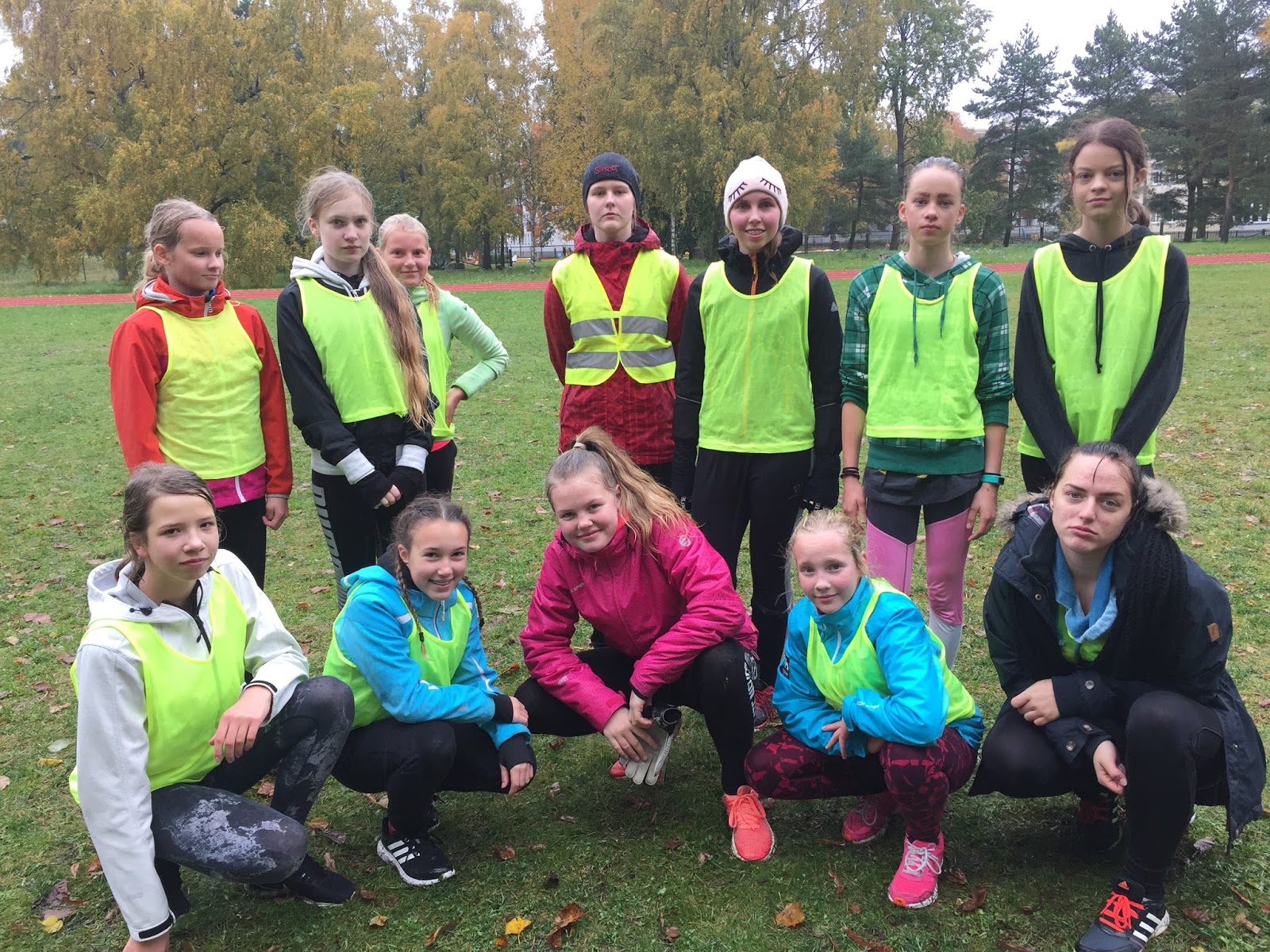 Merivälja Kool: Põhikooli tüdrukute jalgpalli teekond lõppes vahegrupis.