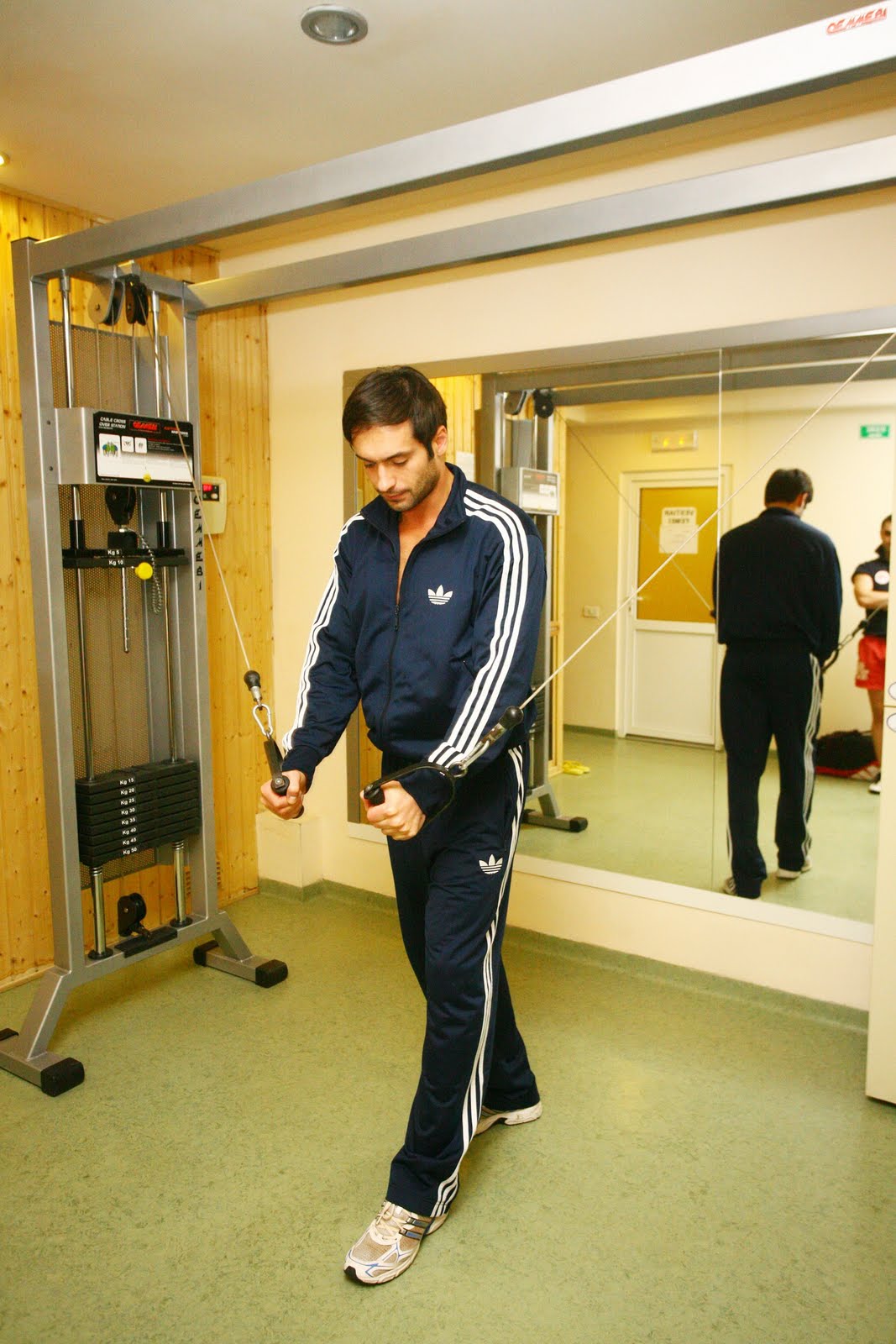 Devorator Tv: Radu Vâlcan, prof de sport în "Pariu cu viaţa" - Pro TV