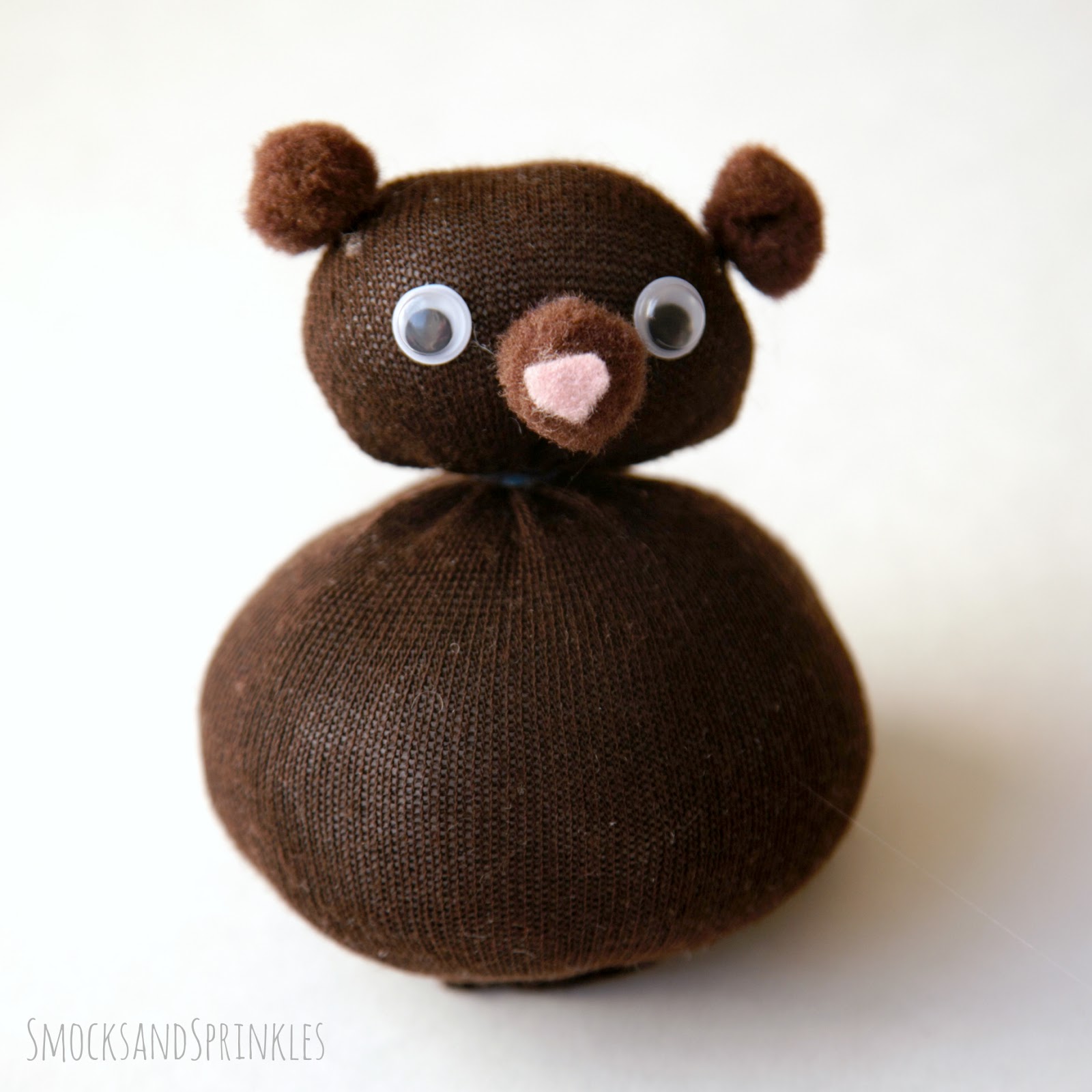 Smocks and Sprinkles: Cutest Sock Animal Craft