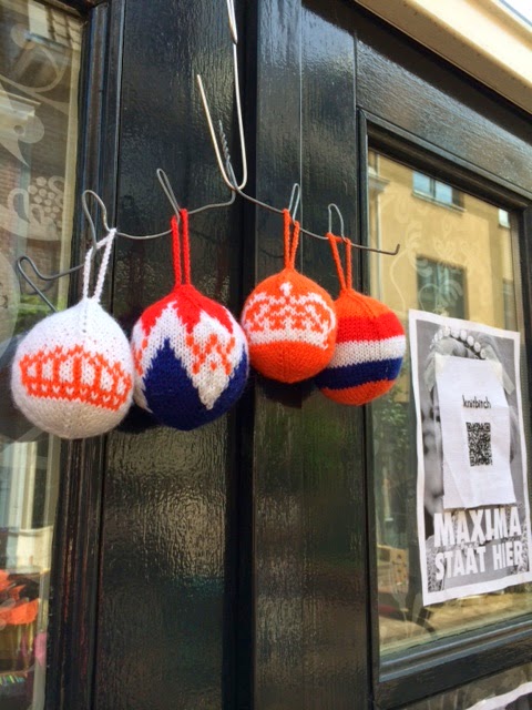 The Knitbitch: How-to knit Kings Balls