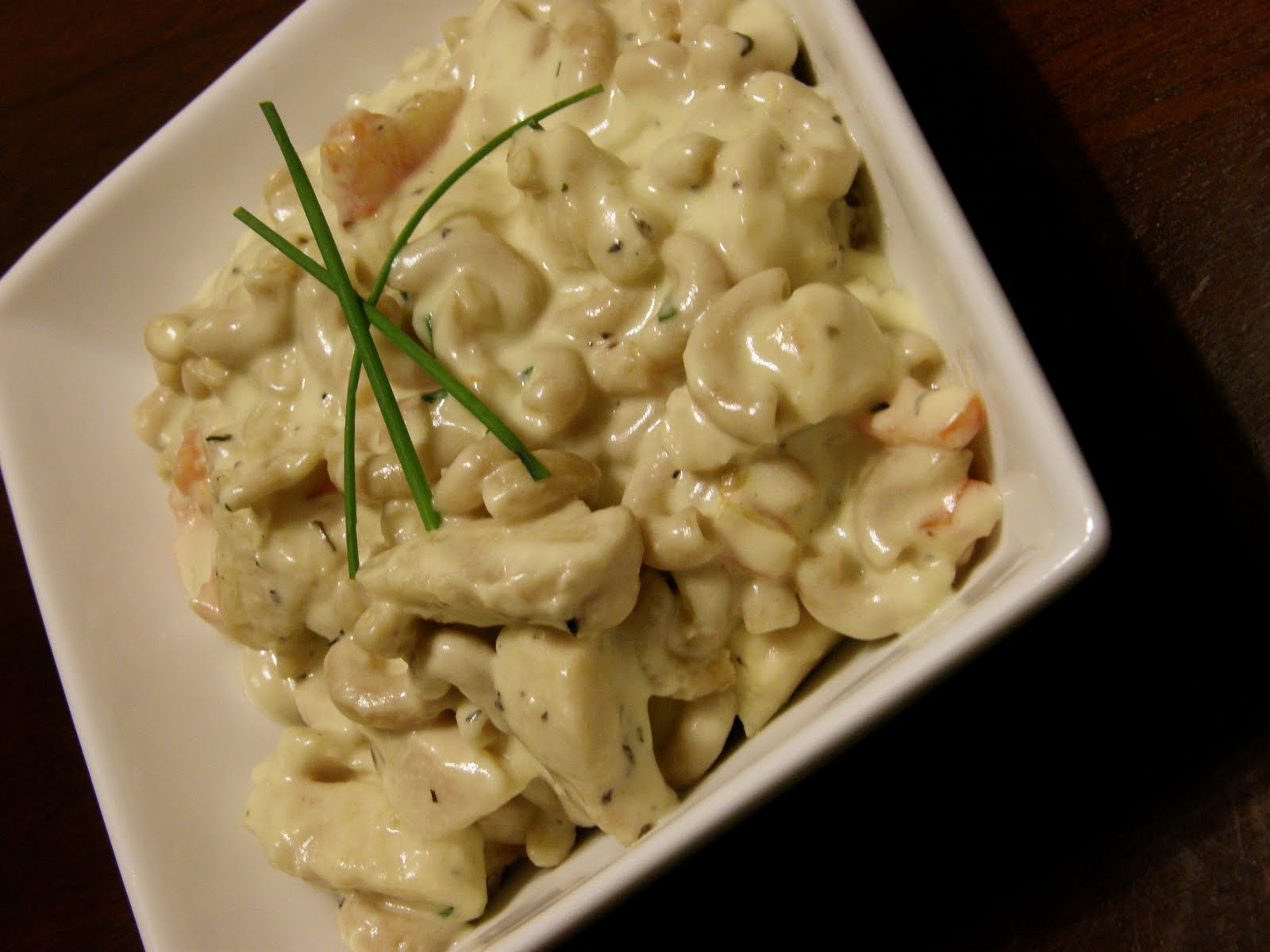 CTimothy's White Plate: Mac Daddy & Cheese