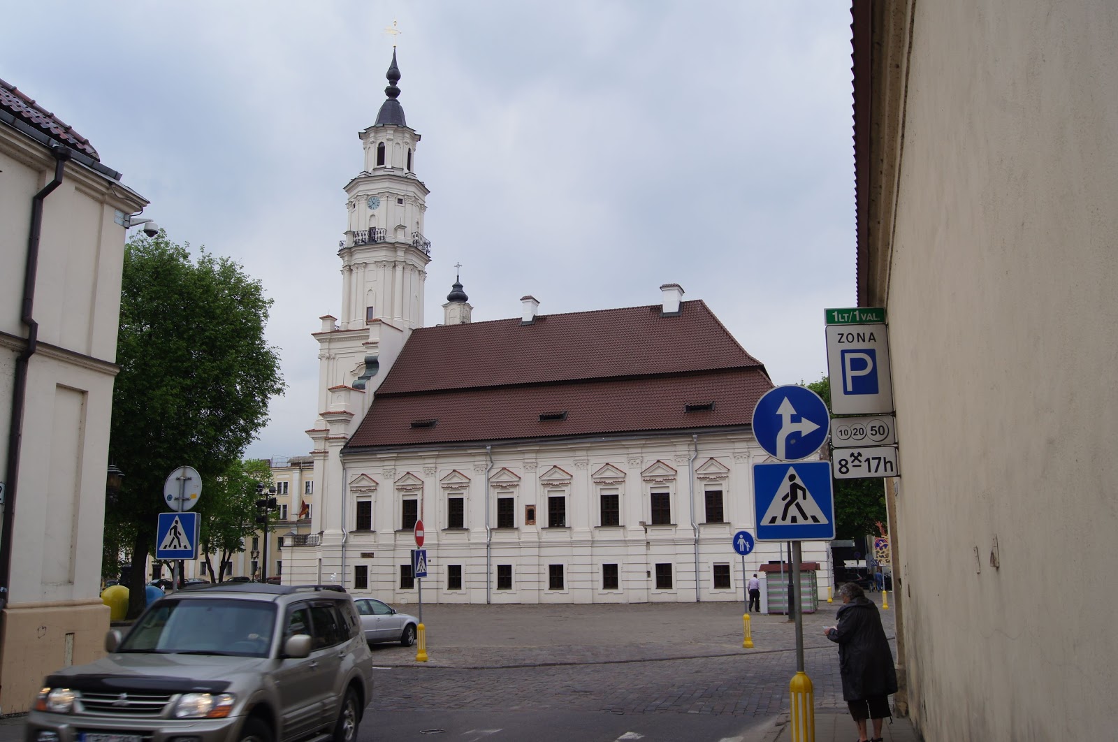 Judy and Dani's Silkroad adventure: No 3 Vilnius - Kaunas - Riga