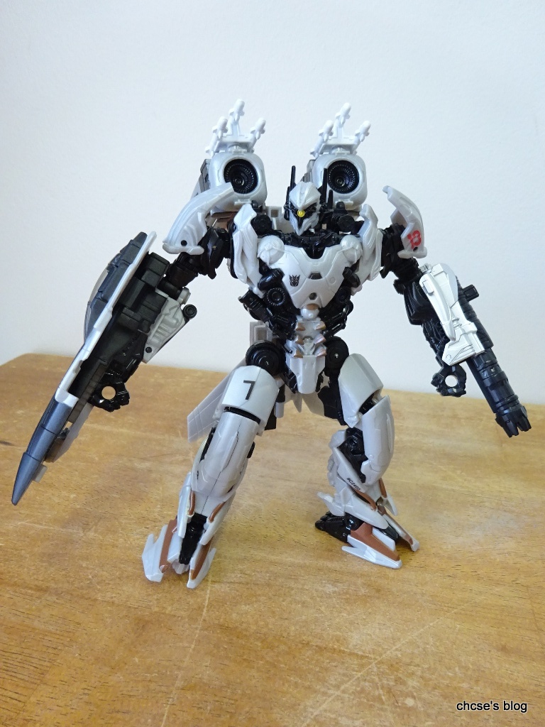 ChCse's blog: Toy Review: Transformers The Last Knight Nitro (Voyager)