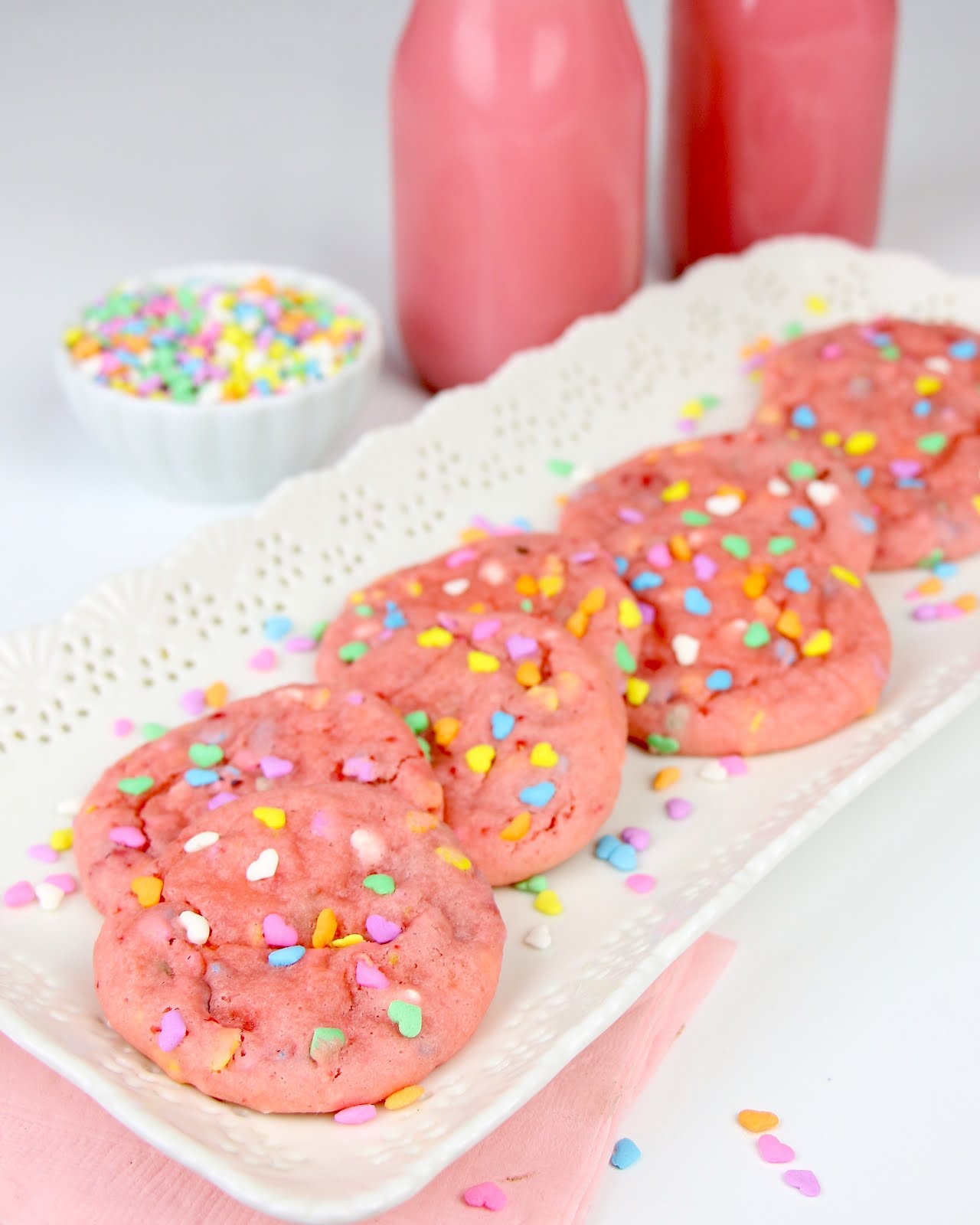{VIDEO} Strawberry Confetti Cake Mix Cookies - The Lindsay Ann