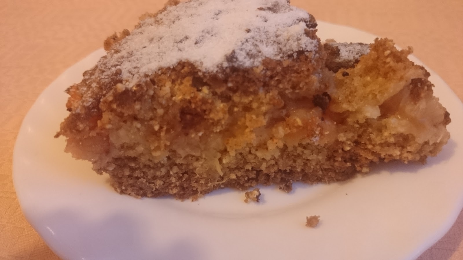 Kiisukeauh: Rabarberikook maisimannaga.