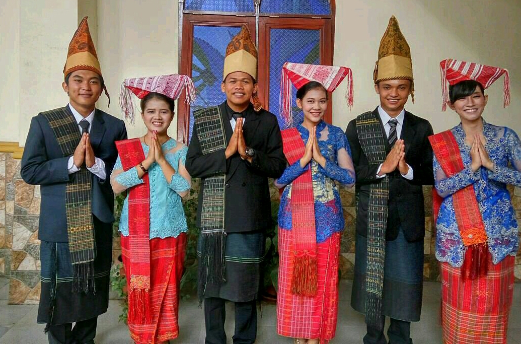 " SANGGAR NUSANTARA DOT COM " | Jakarta: SEWA BAJU BATAK SIMALUNGUN ...