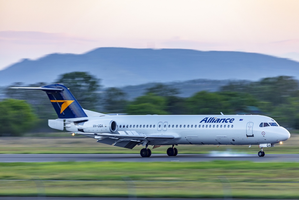 Central Queensland Plane Spotting: Stunning Photos as Alliance Airlines ...