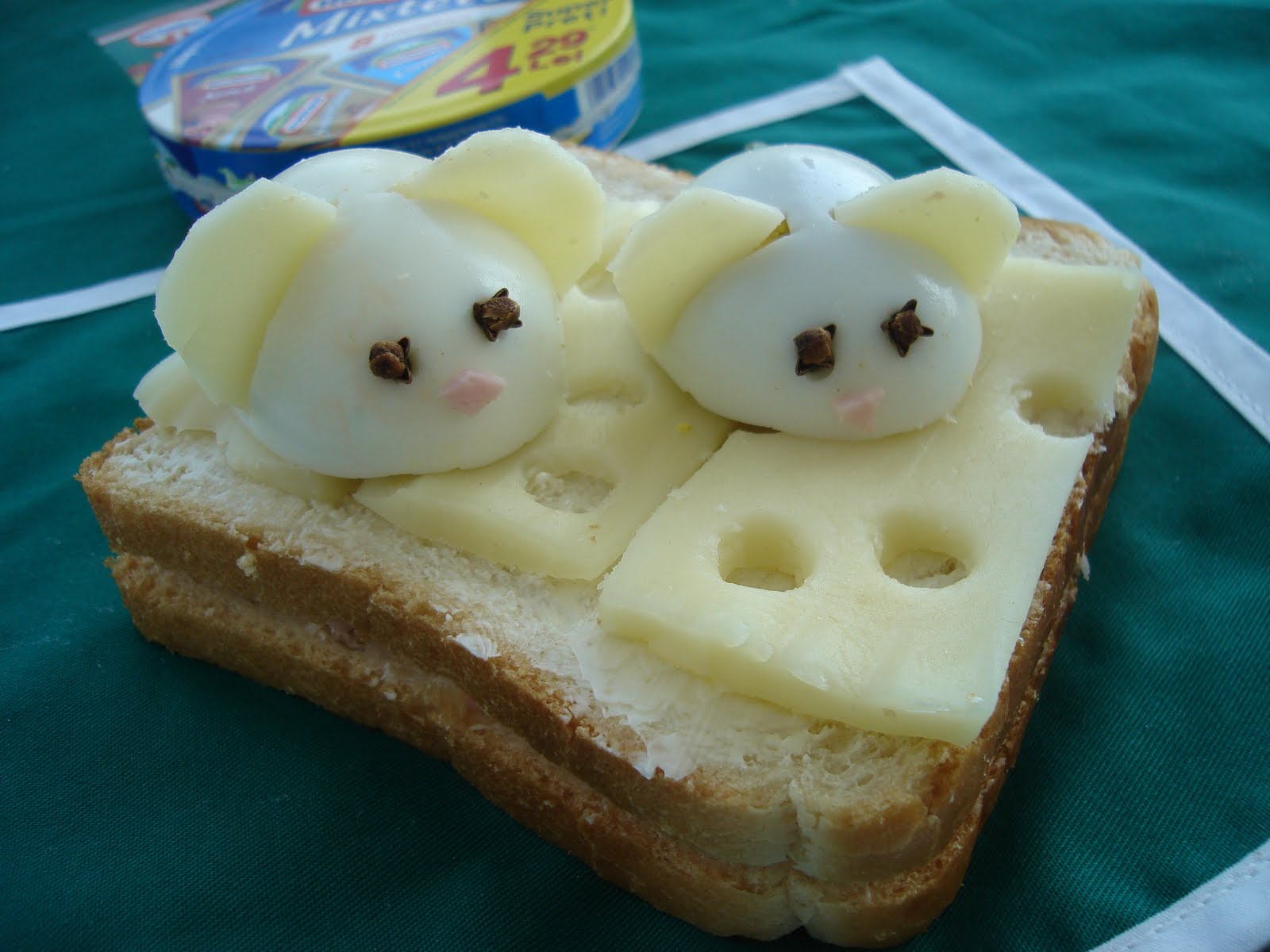 Micii bucatari !: Sandwich cu soricei