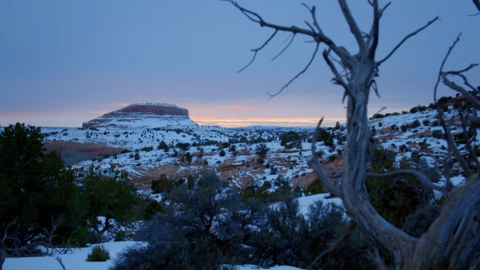 Conheça a isolada comunidade de Rockland Ranch, lá homens podem ter ...