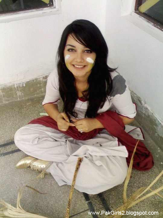 All Girls Beuty Wallpapers Pakistani Beautiful College Girls