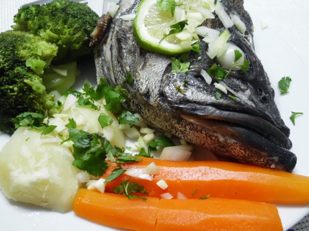 As Receitas do Meu Pitucho: CABEÇA DE CHERNE COZIDA COM LEGUMES