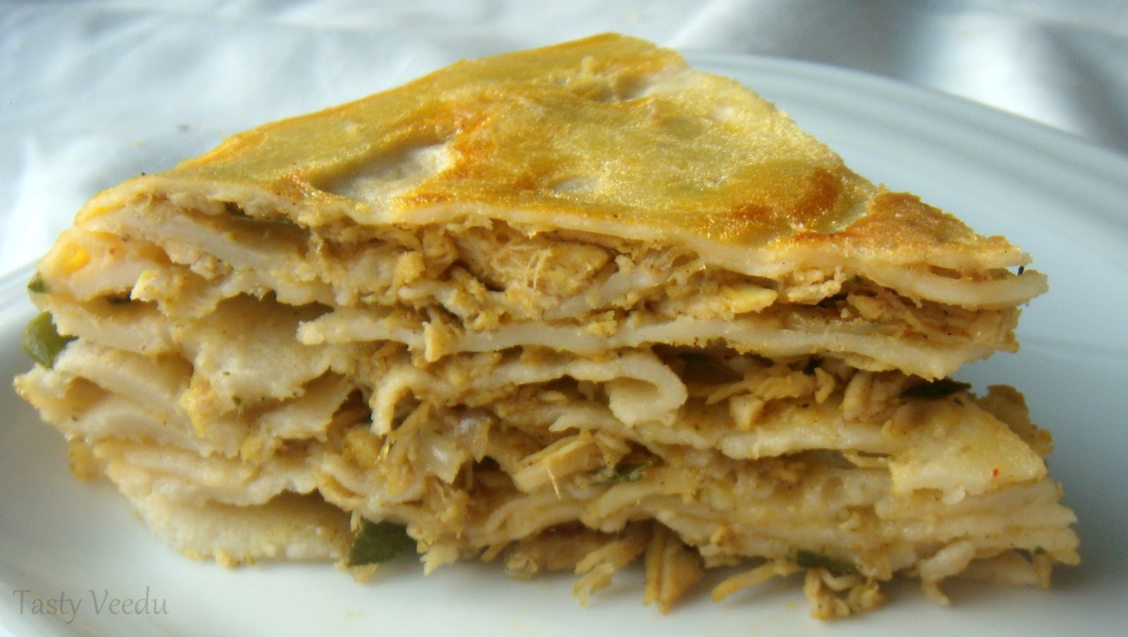 Tasty Veedu: CHATTI PATHIRI (MALLU LASAGNE)