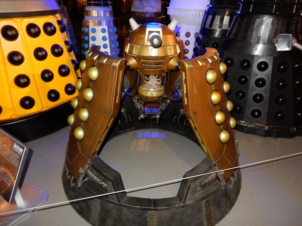 Hollywood Movie Costumes and Props: Defective Dalek from Doctor Who's ...
