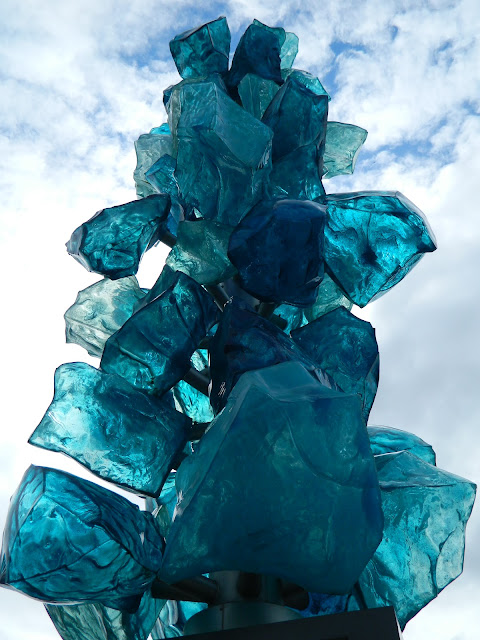 Dancing 'Cross the Country: Tacoma Museum of Glass (MOG)