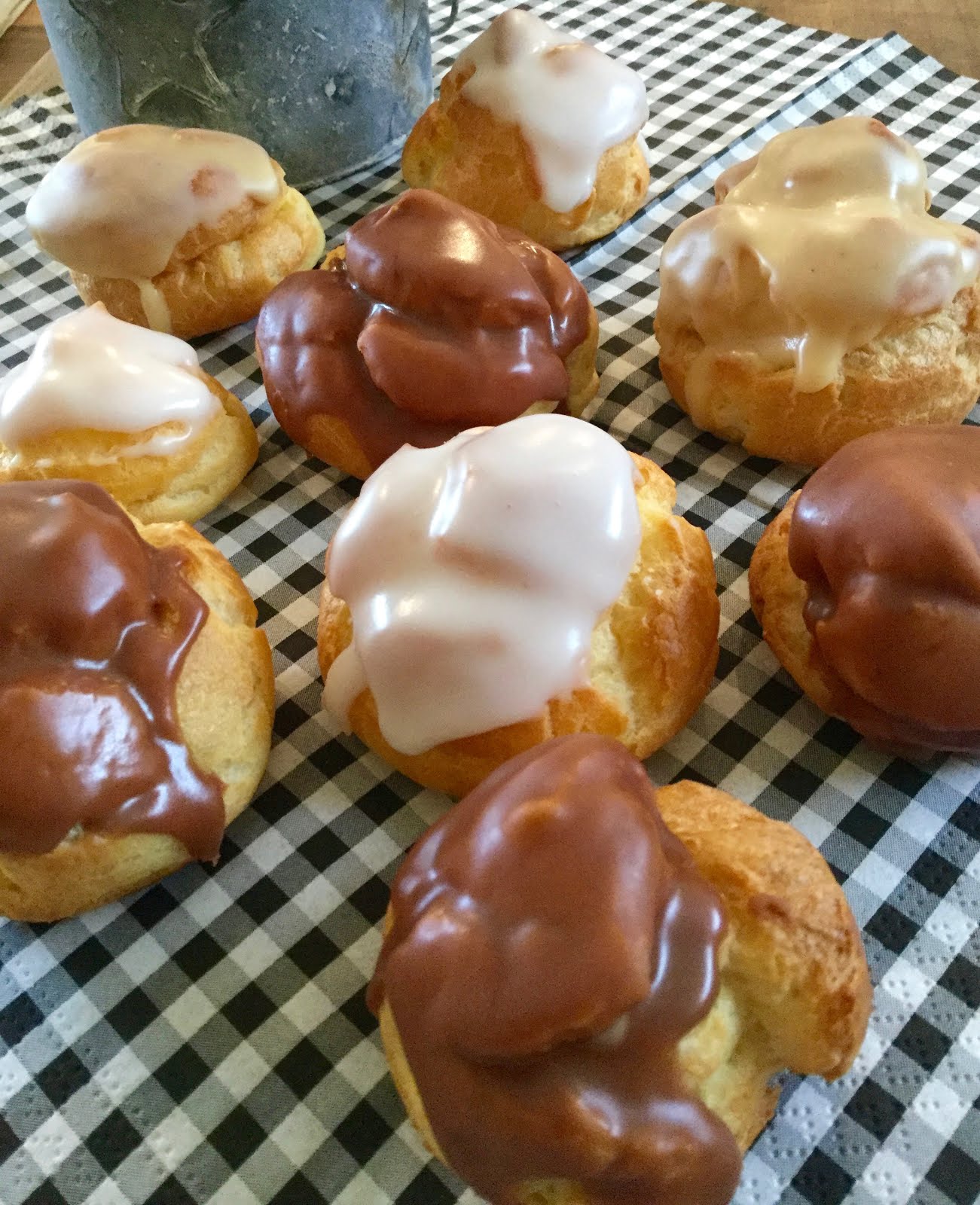 CHOUX FAÇON ÉCLAIRS