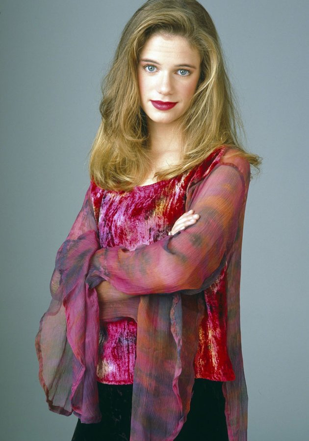 Barber Girl Photos: Andrea Barber Full House