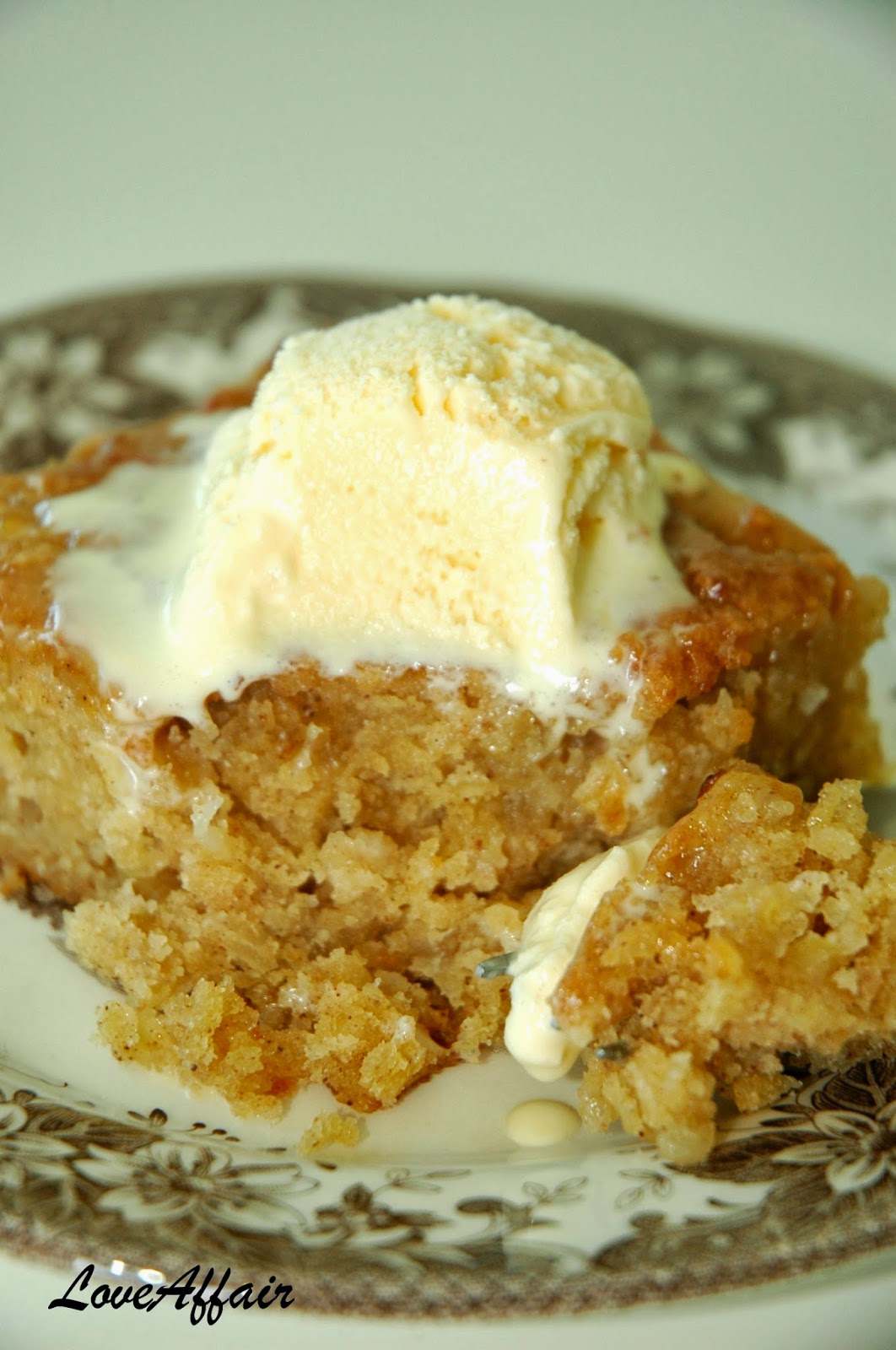 LoveAffair Cakes by mirela …: Zaljeveni kolac sa jabukama i kokosom ...