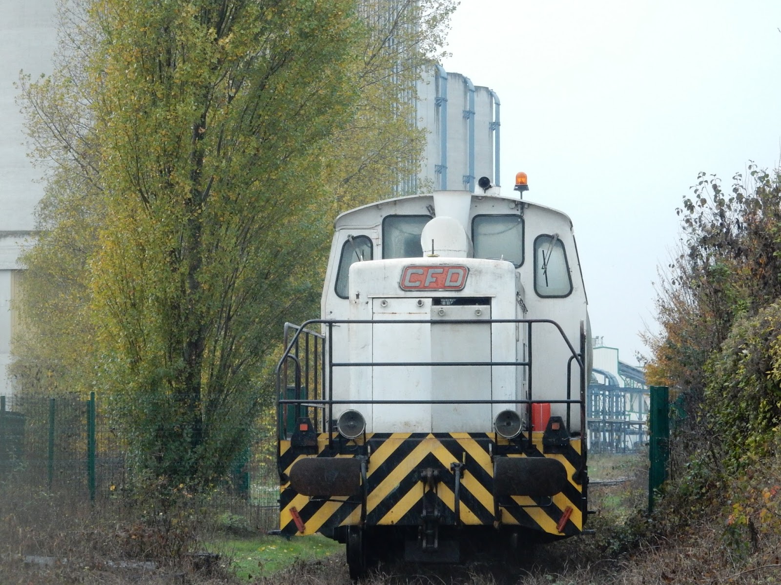 LA PASSION DU TRAIN: BB 71000 sur EP Lafarge à Vaires