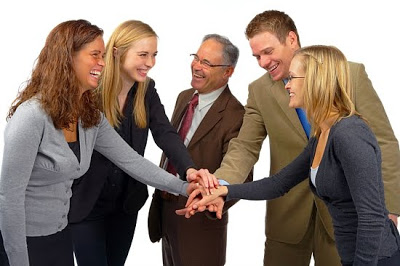 Construyendo relaciones sólidas en la vida cotidiana y en tus negocios