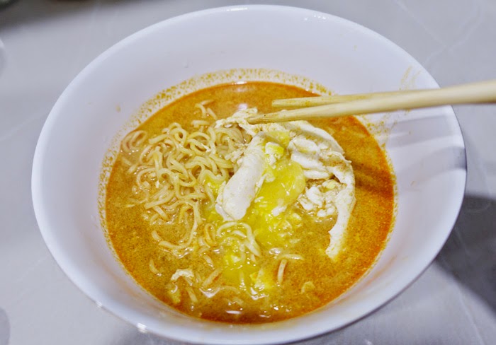 by Jane Chuck.: HOW TO MAKE THE BEST BOWL OF MAGGI (in 3 minutes)