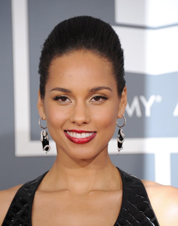 Add Lip Gloss and Stir: GRAMMY GLAMOUR