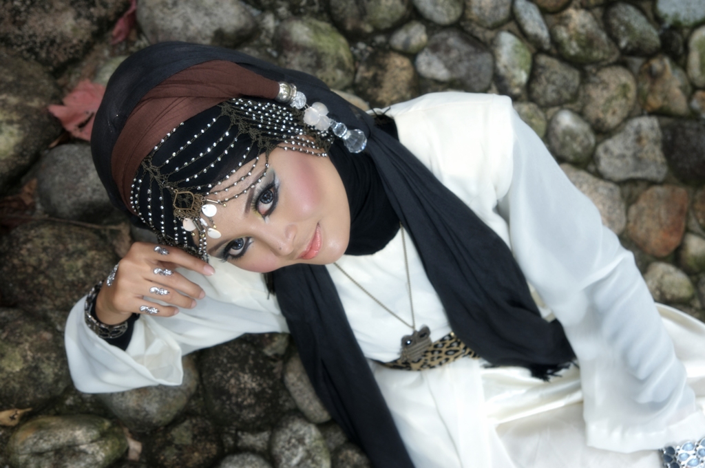 Shanim Beauty Touch: ARABIC MAKEOVER & PHOTOSHOOT