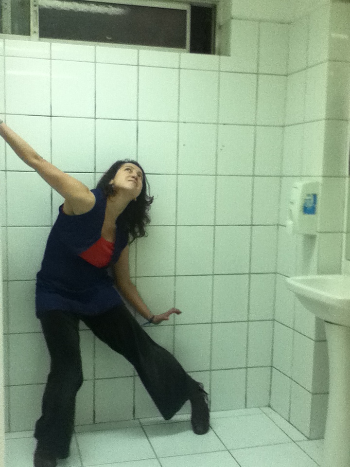 LA ASEADORA: DISPOSITIVO ESCENICO