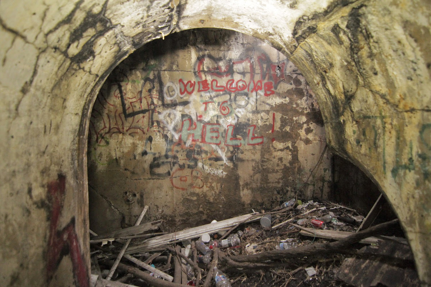 Adventures of An Indy Filmmaker: Fort Armistead Tunnels / Urbexing ...