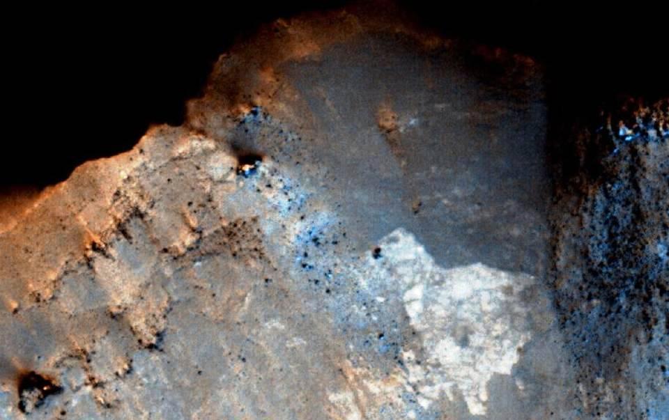 HIRISE Captured Giant “Nephilim” Skeleton In Crater On Mars?