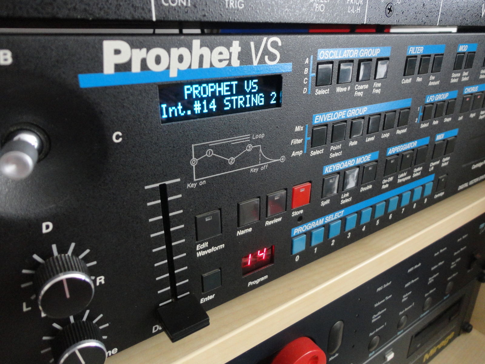 MATRIXSYNTH: Sequential Circuits Prophet VS Keyboard & Rack OLED Displays