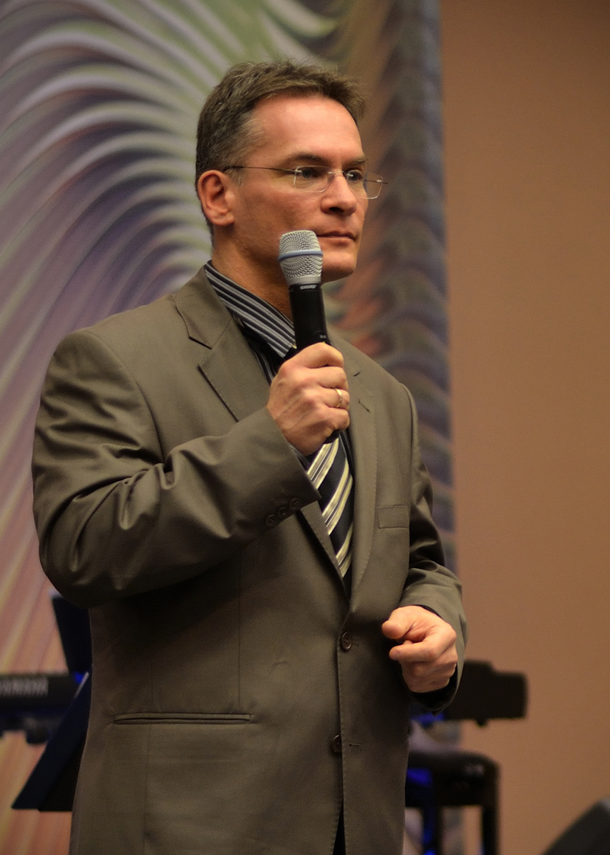 Kyre Eleison: Dr. Ruff Tibor tanítása az anyagi életről