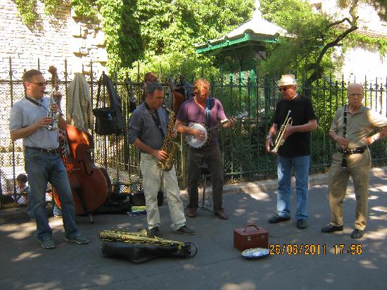Tren Gaya 23+ Gambar Pengamen Jalanan